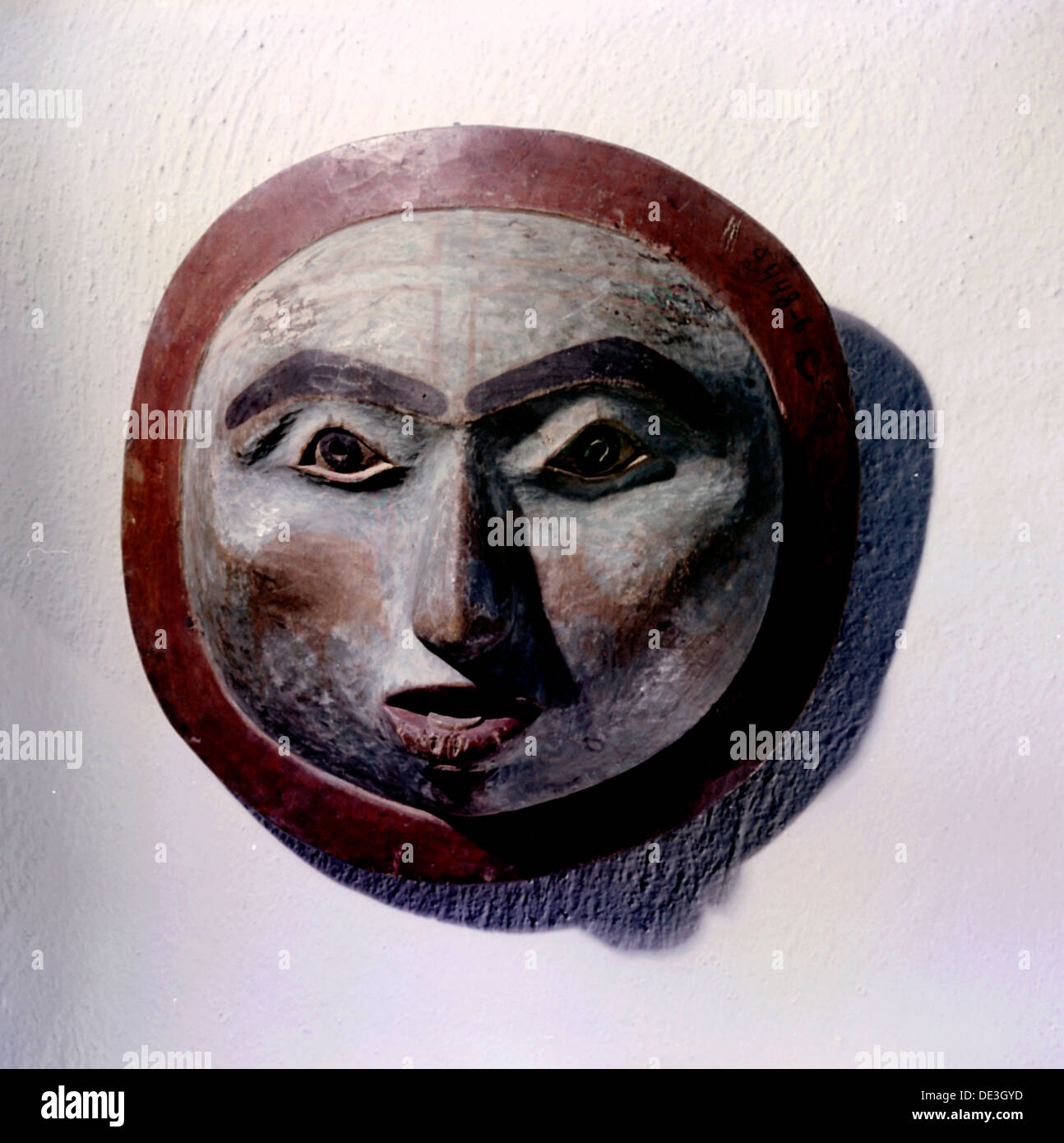 Native american moon mask hi-res stock photography and images - Alamy
