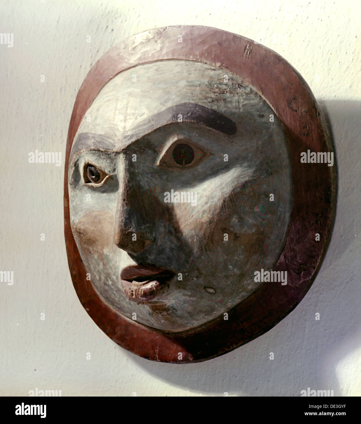 Native american moon mask hi-res stock photography and images - Alamy