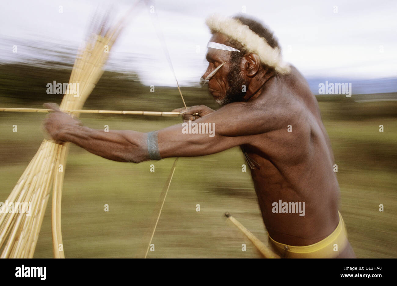 Arrows Bow High Resolution Stock Photography and Images - Alamy