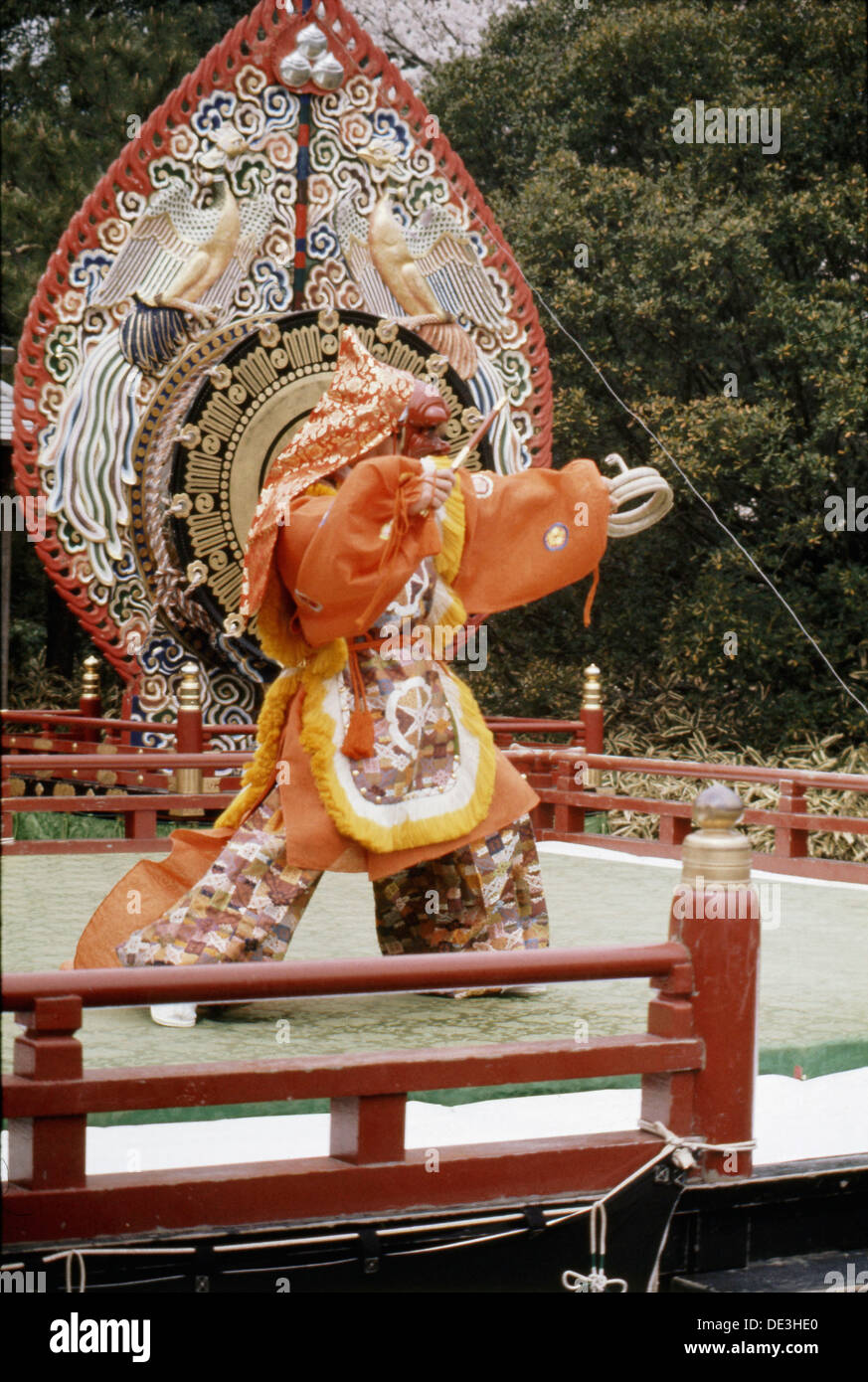 Bugaku dance hi-res stock photography and images - Alamy