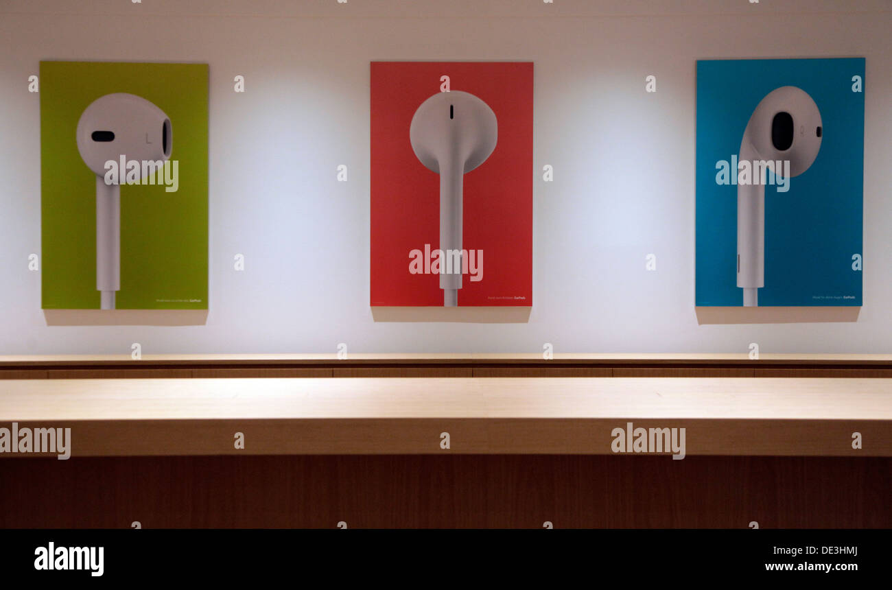 Berlin, Germany, the new Apple Store in Berlin Stock Photo - Alamy