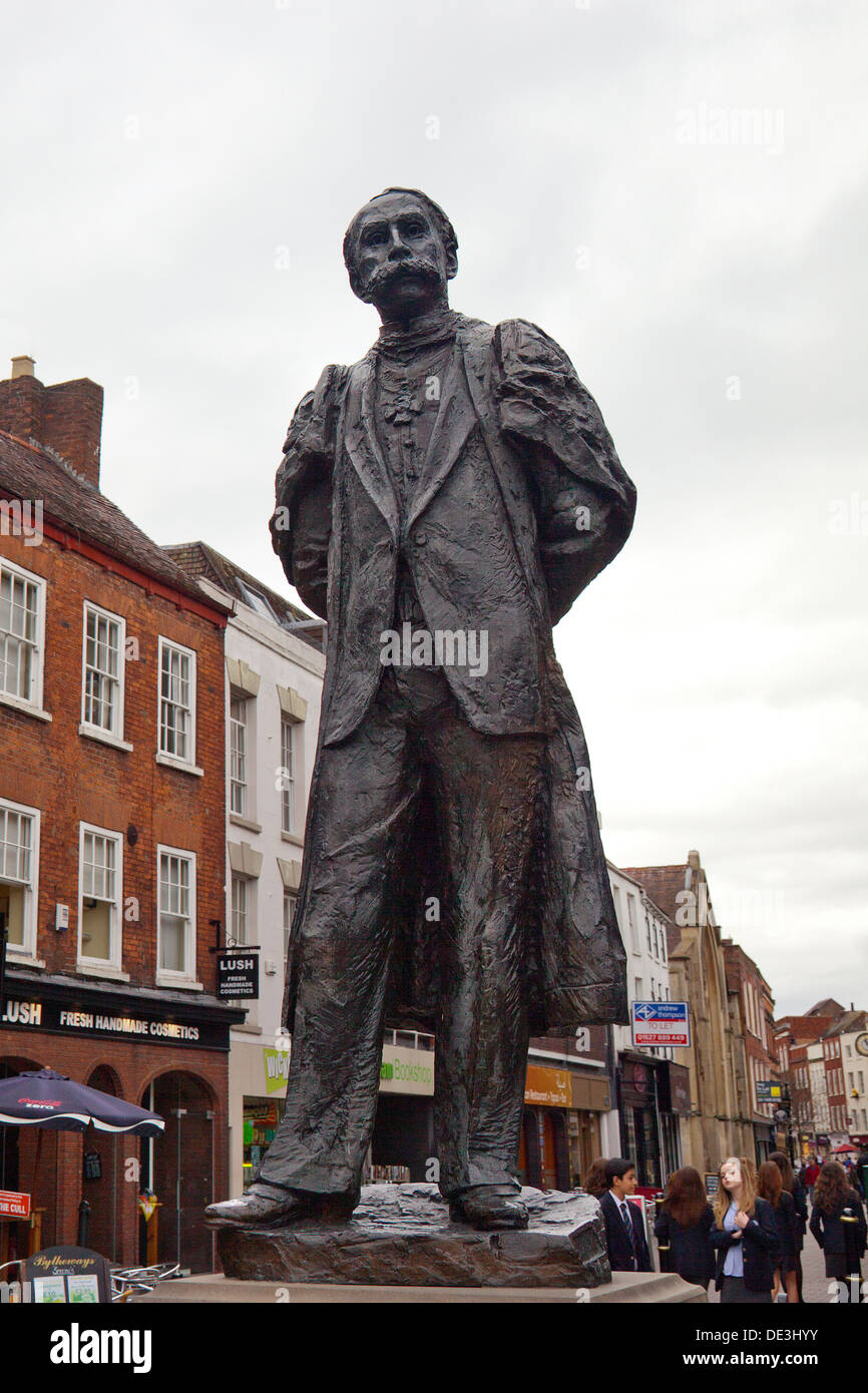 Bronze statue of Sir Edward Elgar in the High Street, Worcester ...
