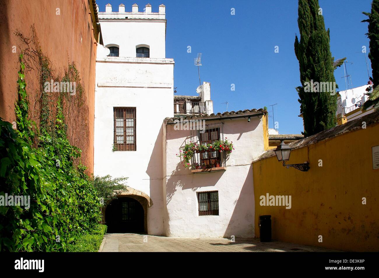 Old jewry street hi-res stock photography and images - Alamy