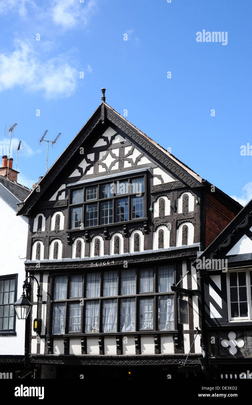 Old tudor building hi-res stock photography and images - Alamy