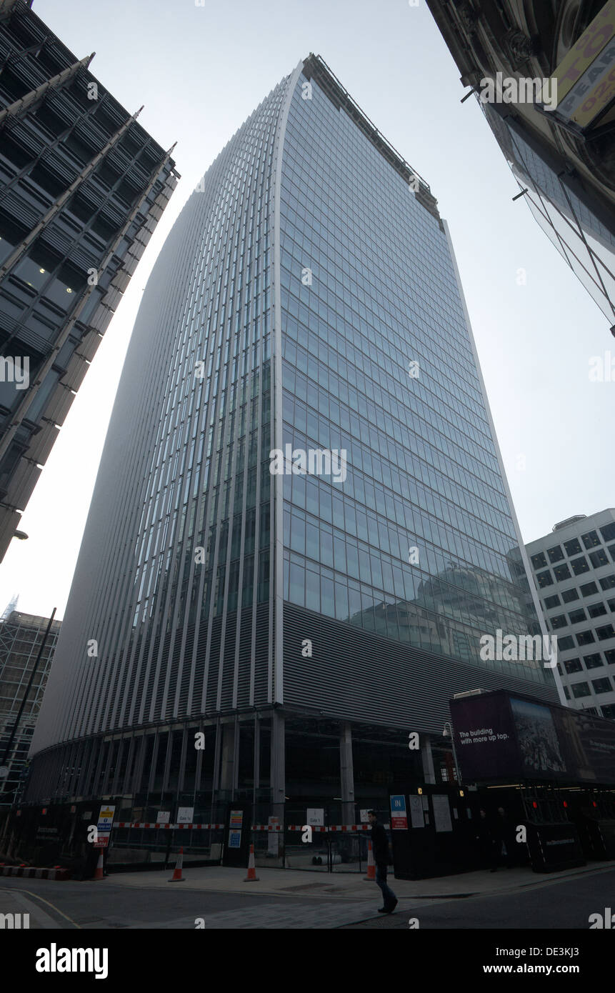 London street people city hi-res stock photography and images - Alamy