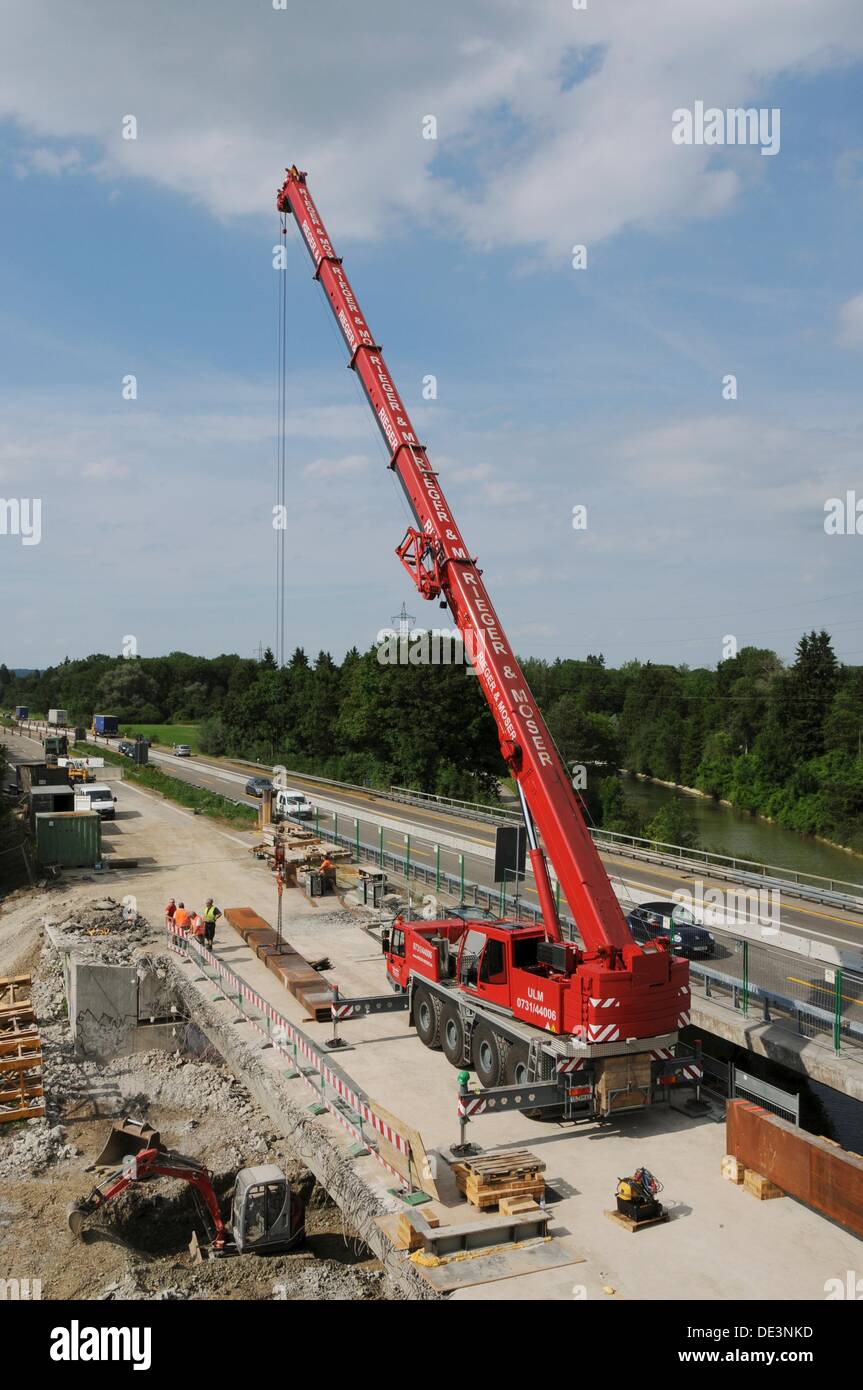 Bridge repair crane infrastructure hi-res stock photography and images ...