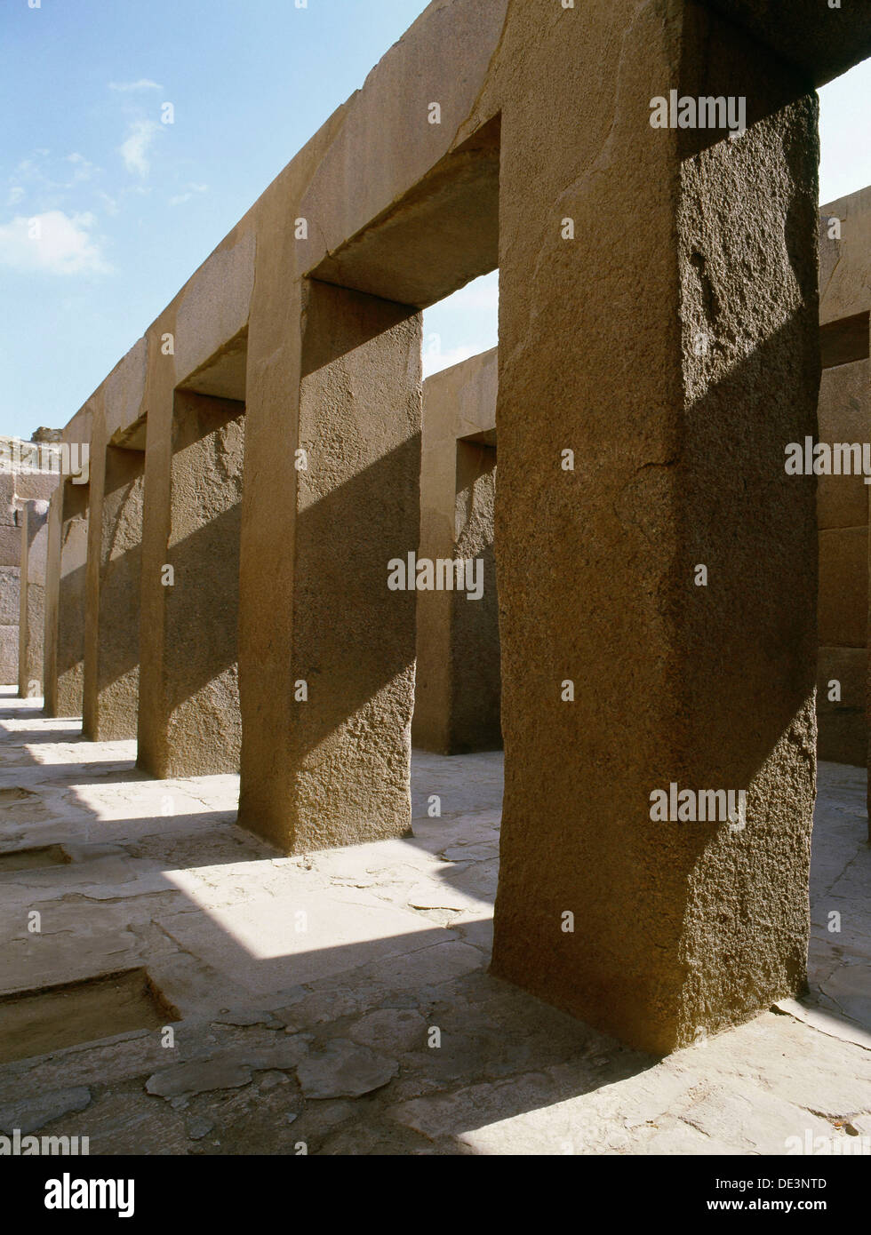 Funerary temple of khafre hi-res stock photography and images - Alamy