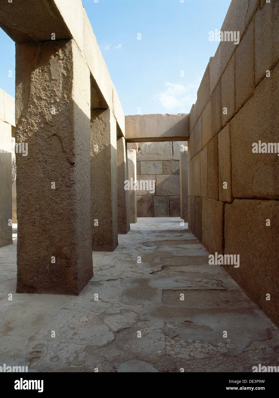 Funerary temple of chephren hi-res stock photography and images - Alamy