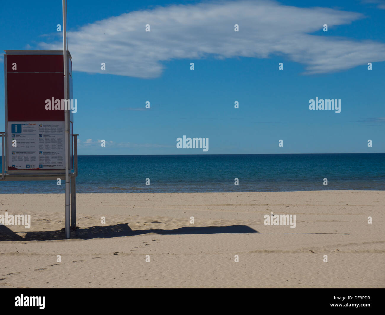 Lifeguard station stations hi-res stock photography and images - Alamy