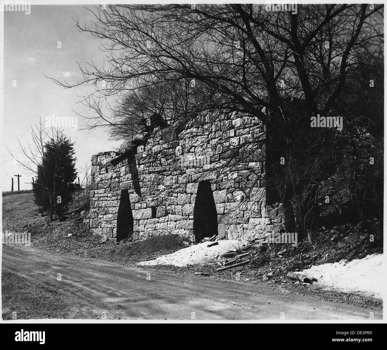 Early 1900s lime kilns hi-res stock photography and images - Alamy