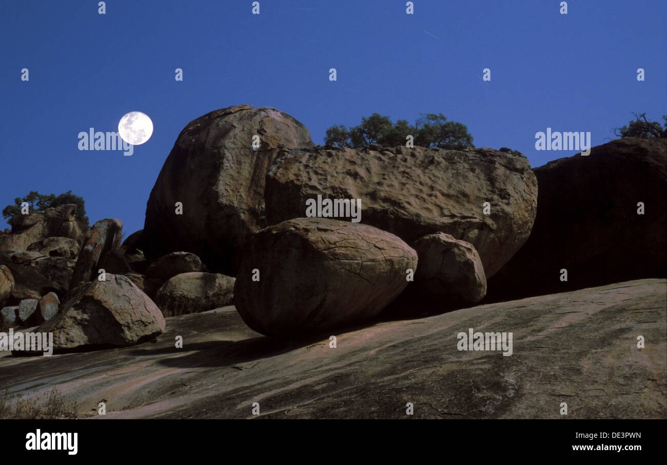 Scurrilous hi-res stock photography and images - Alamy