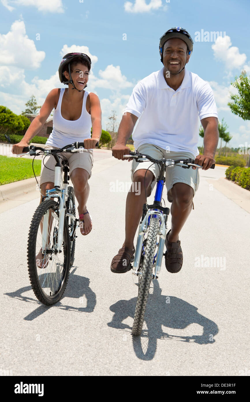 Black cycling hi-res stock photography and images - Alamy