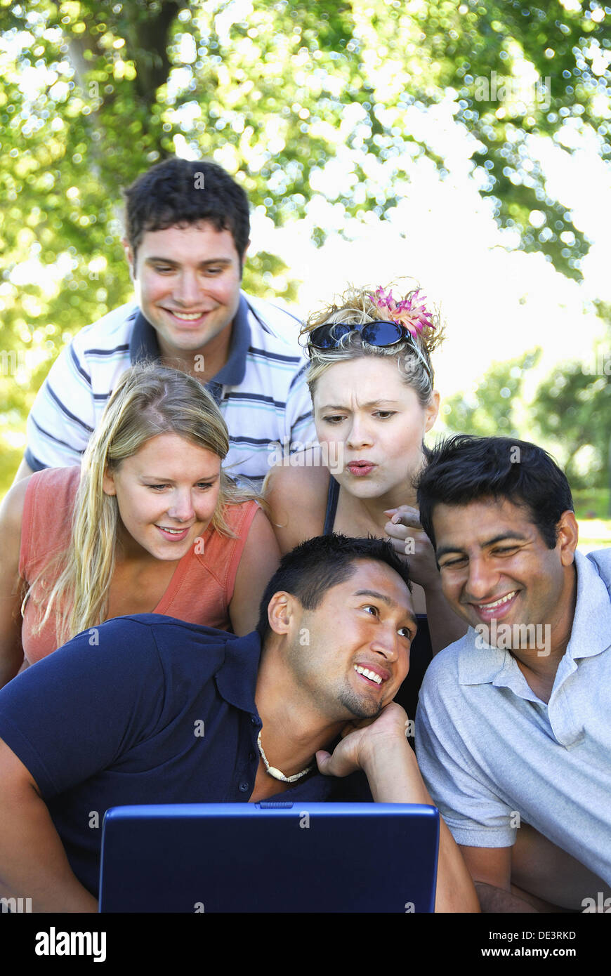 Canada indian learning computer hi-res stock photography and images - Alamy