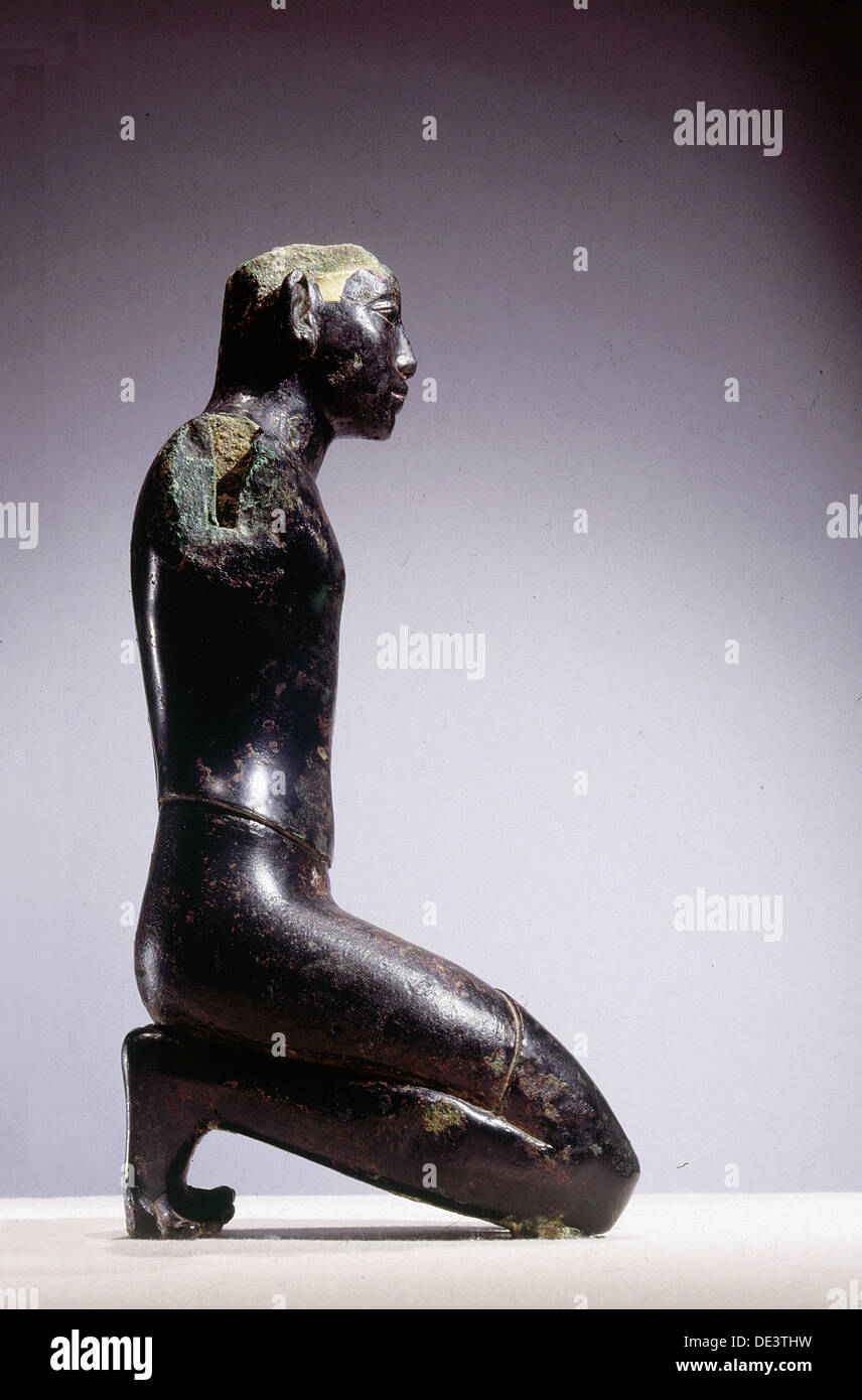 Statue of king amenemhet iii hi-res stock photography and images - Alamy