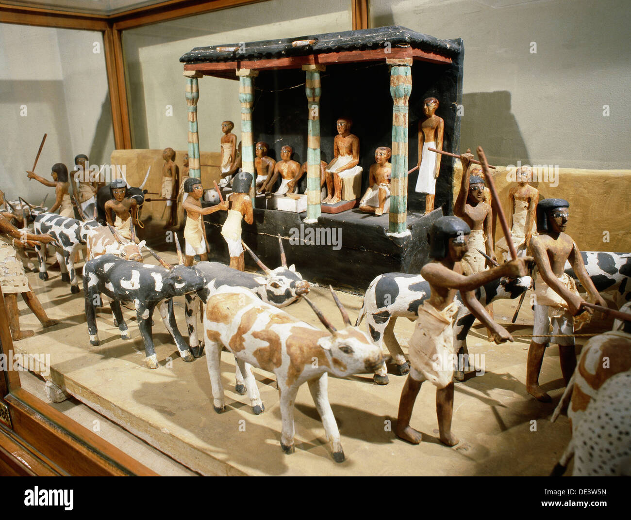 Ancient egypt model cattle hi-res stock photography and images - Alamy