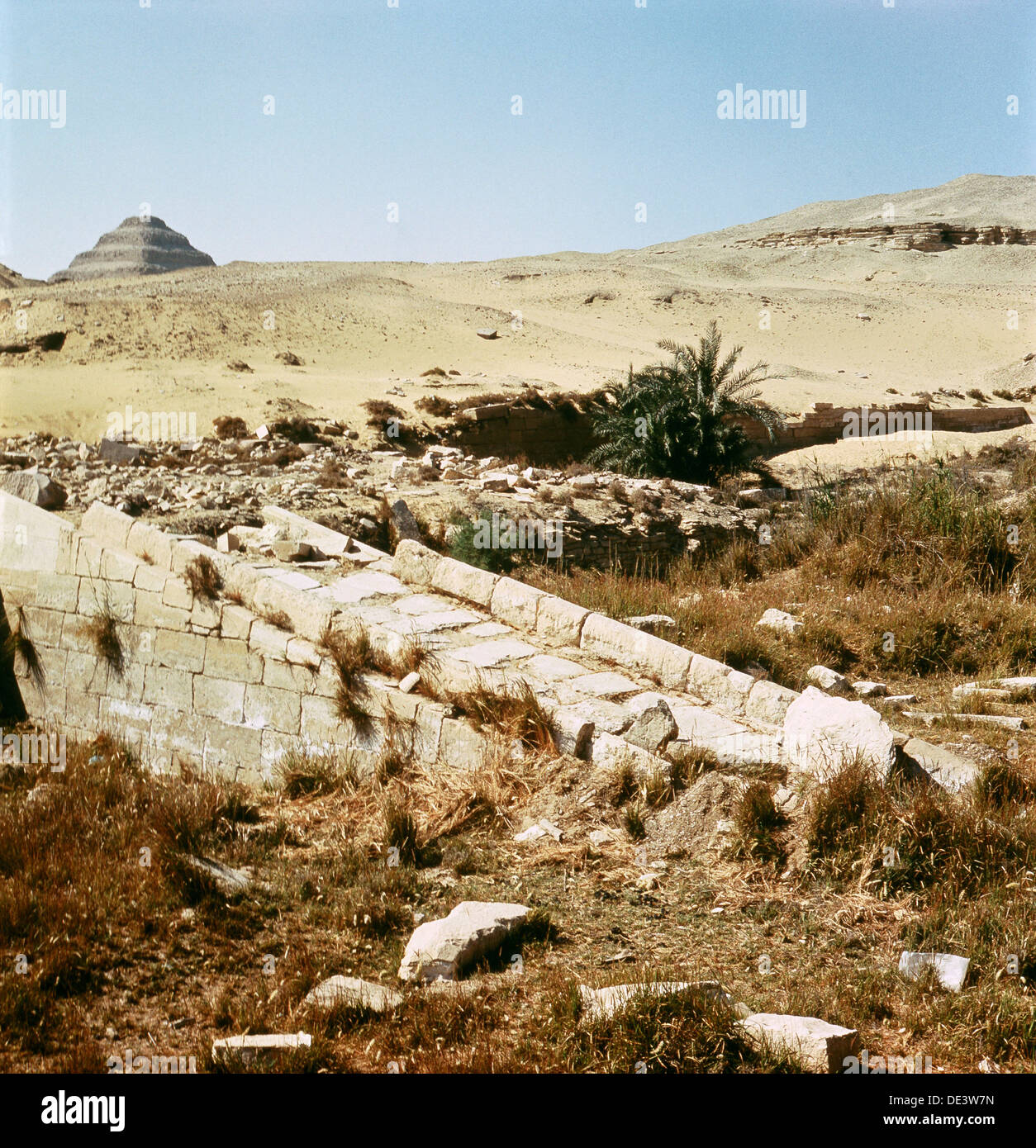 Pyramid of unas saqqara egypt hi-res stock photography and images - Alamy