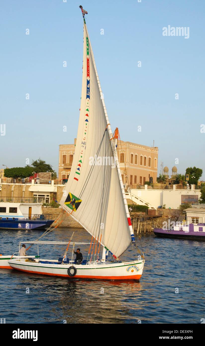felucca sailing on the Nile River in Luxor Egypt Stock Photo - Alamy