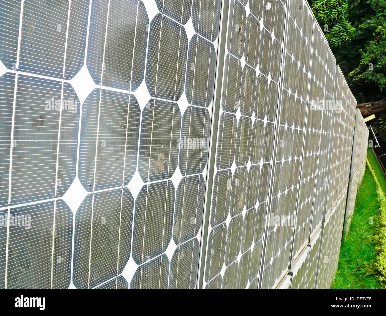 Solar pannel hi-res stock photography and images - Alamy