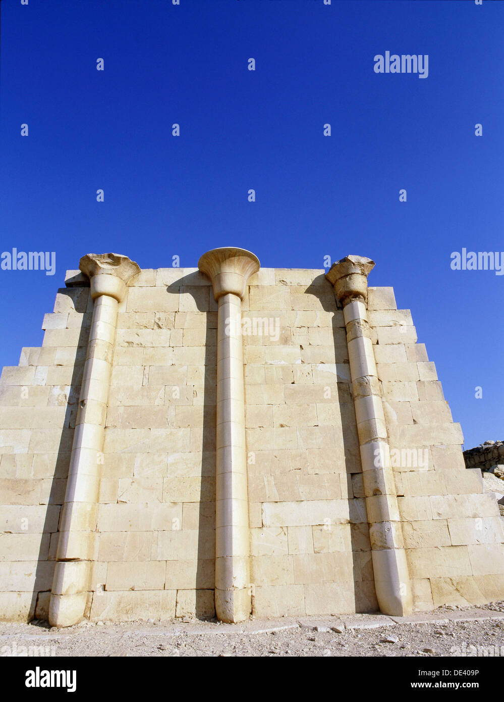 Zosers pyramid hi-res stock photography and images - Alamy