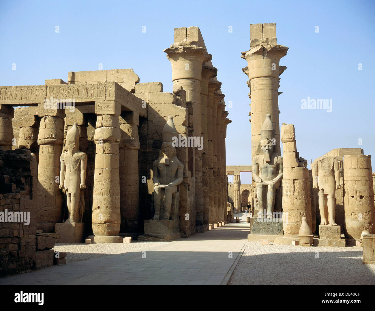Pharaoh amenophis iii architecture hi-res stock photography and images ...