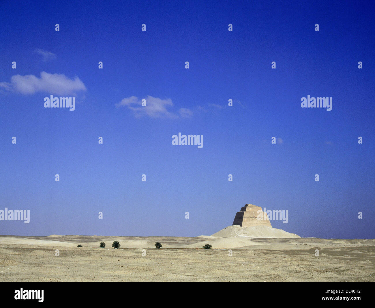 Meidum Pyramid High Resolution Stock Photography and Images - Alamy