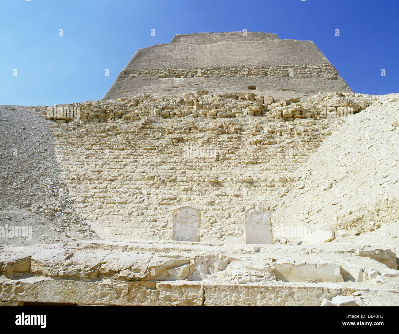 Meidum Pyramid Burial High Resolution Stock Photography and Images - Alamy