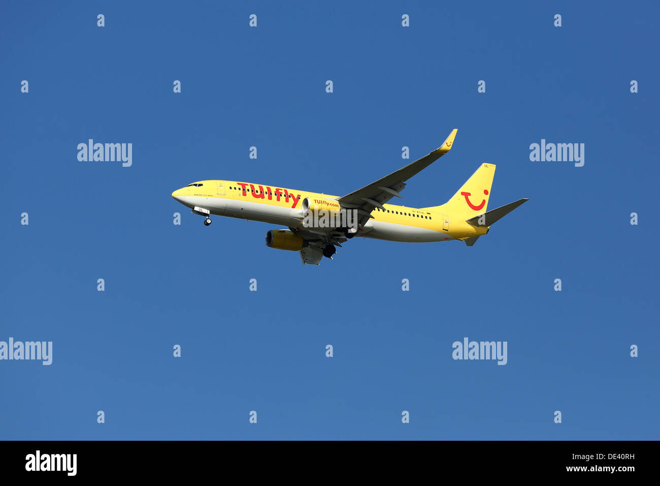 Tui airliner hi-res stock photography and images - Alamy