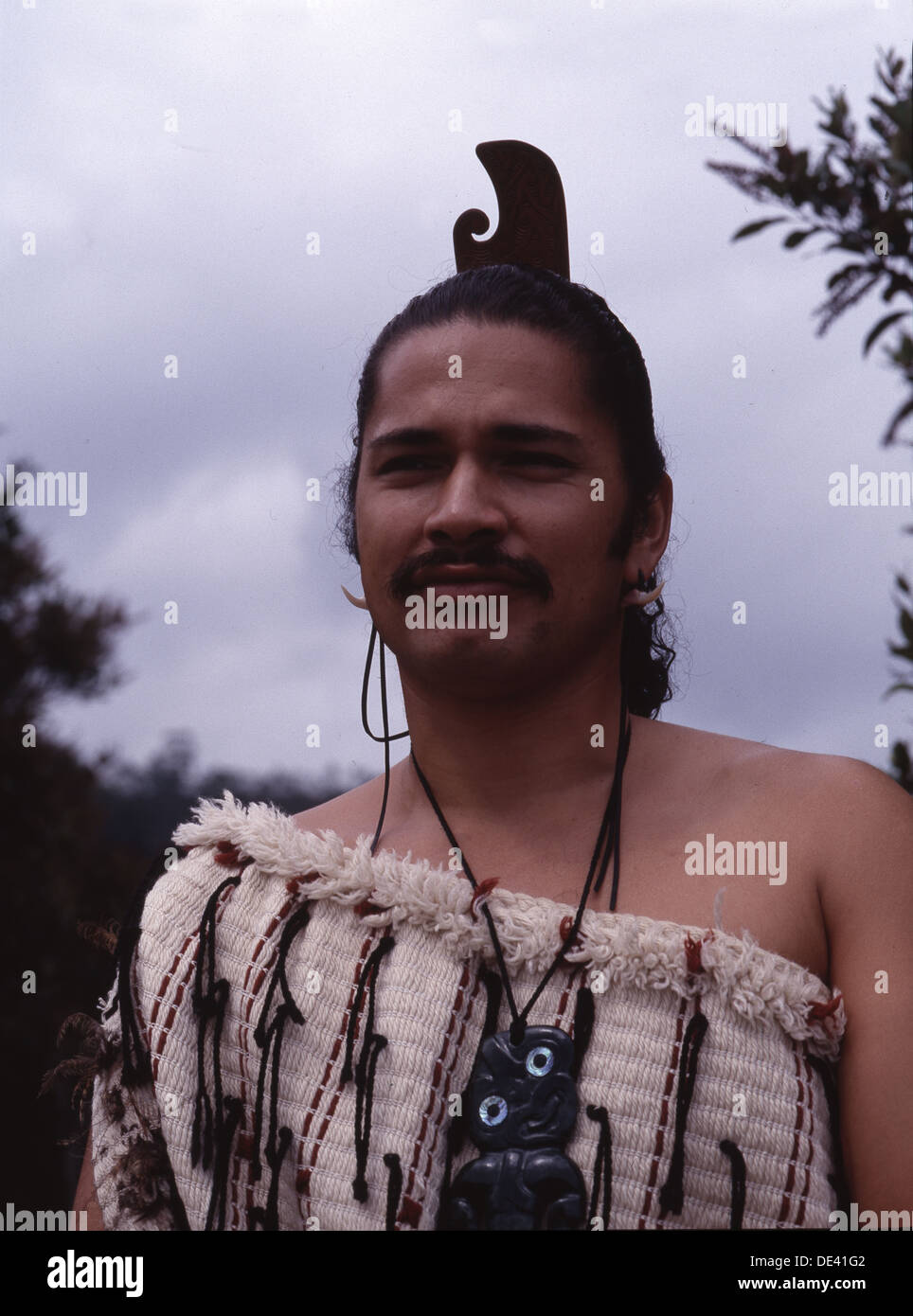 New zealand maori man wearing hi-res stock photography and images - Alamy