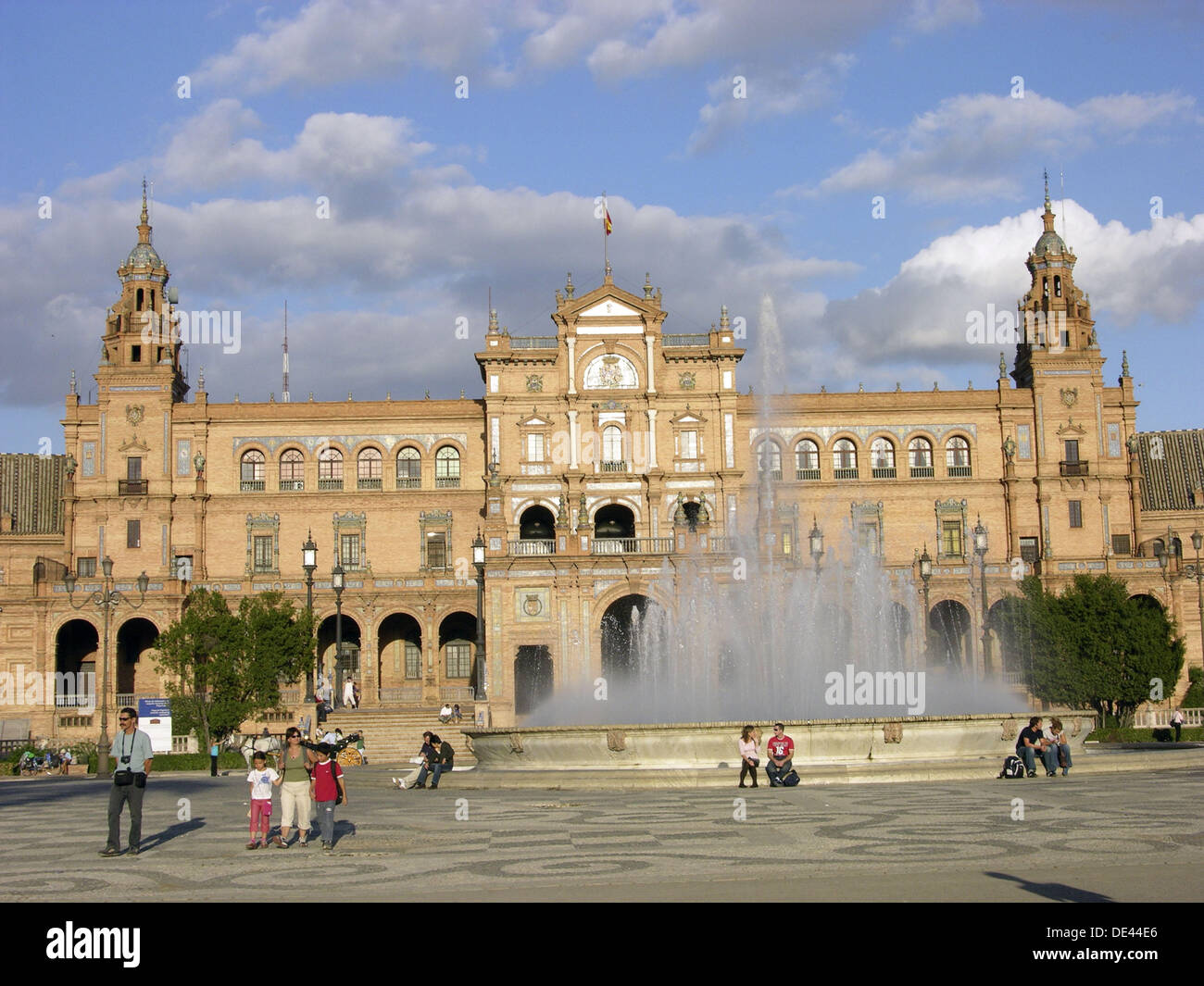 Plaza españa sevilla walk hi-res stock photography and images - Alamy