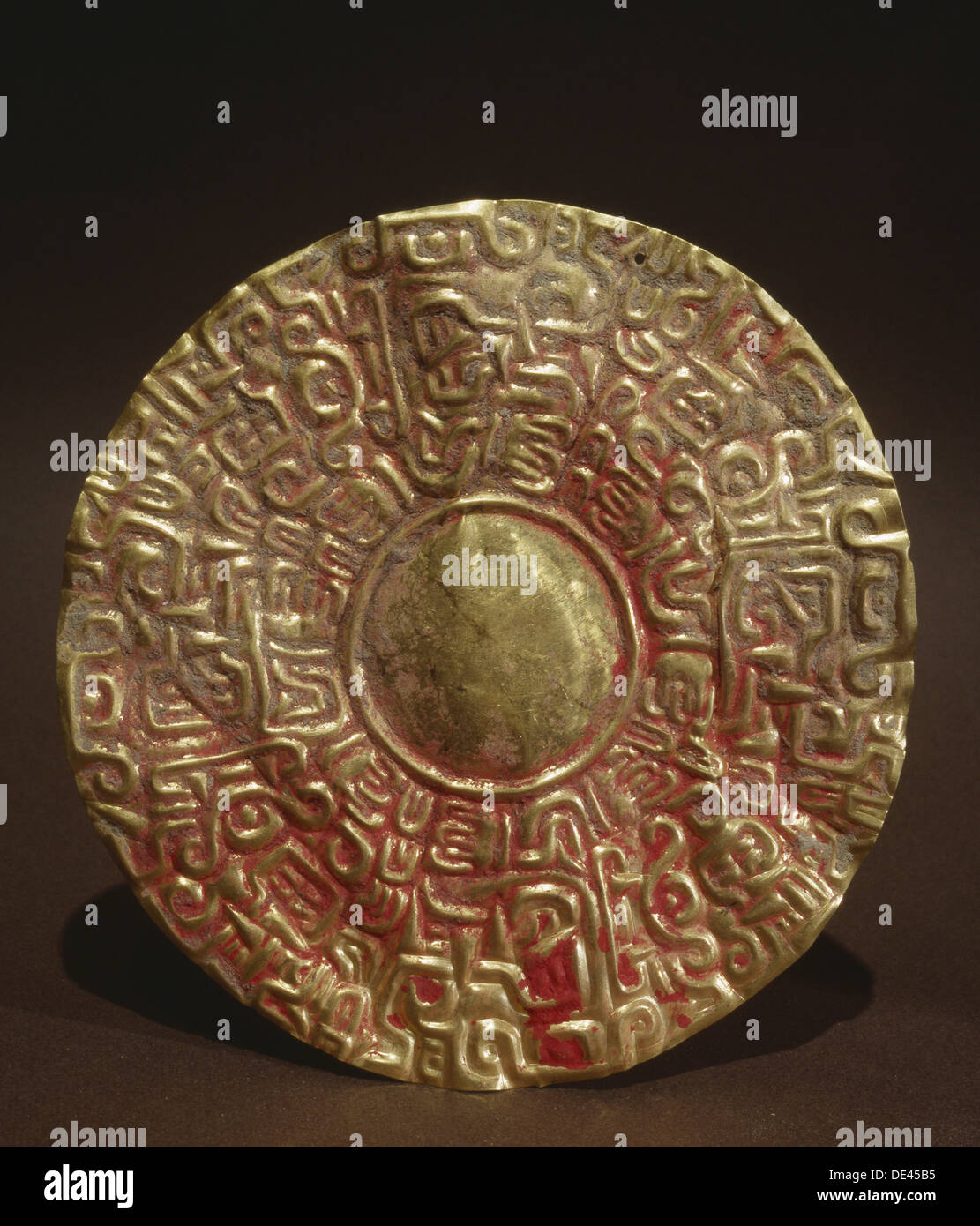 Moche gold hi-res stock photography and images - Alamy