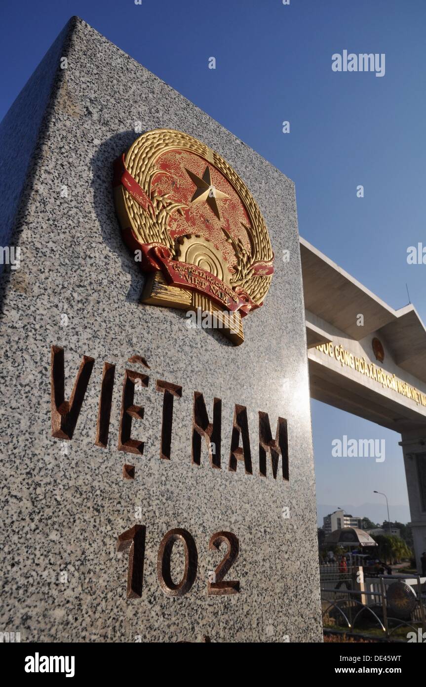 Lao vietnam border hi-res stock photography and images - Alamy