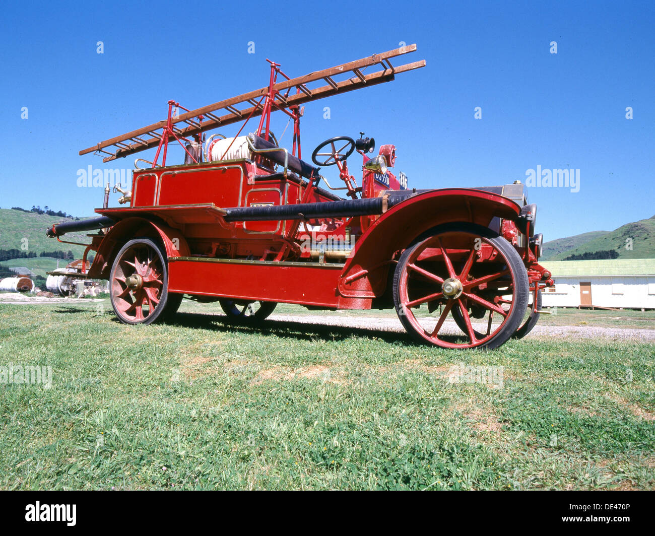 Fire saw hi-res stock photography and images - Alamy