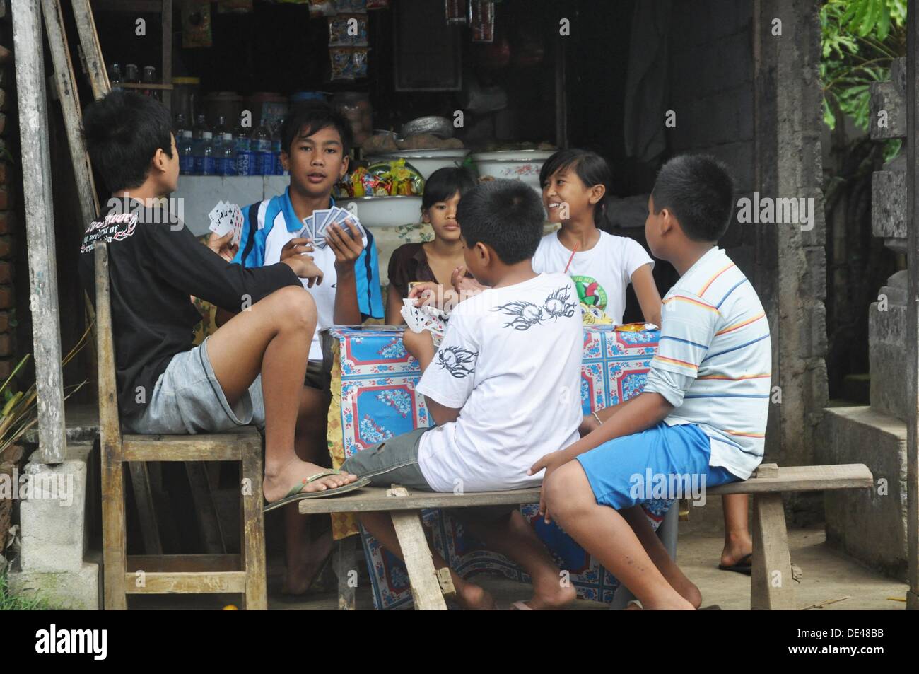 V cards hi-res stock photography and images - Alamy