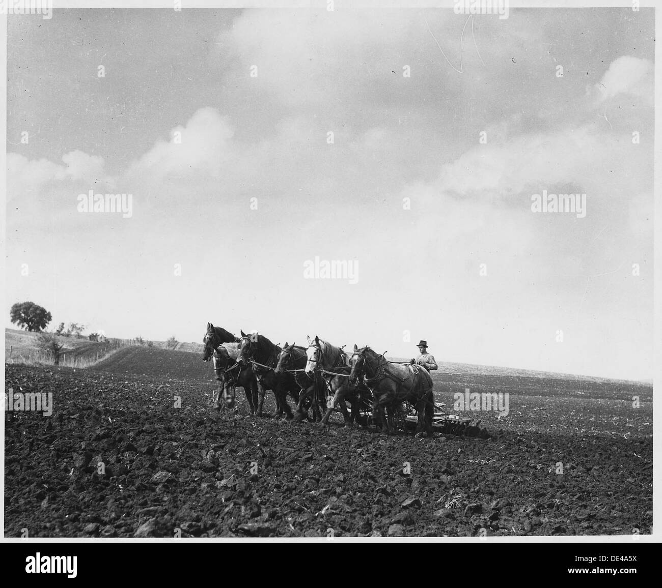Farming tractors america Black and White Stock Photos & Images - Alamy