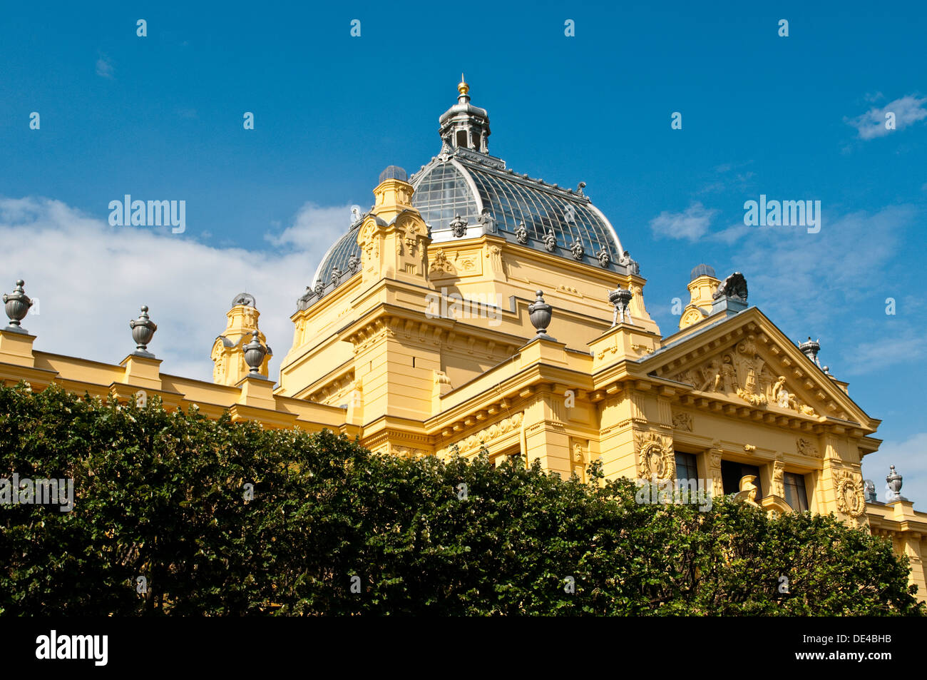 Croatia gallery culture dome hi-res stock photography and images - Alamy