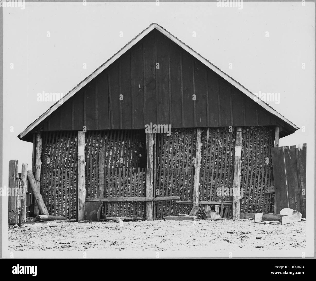 Corn cribs hi-res stock photography and images - Alamy