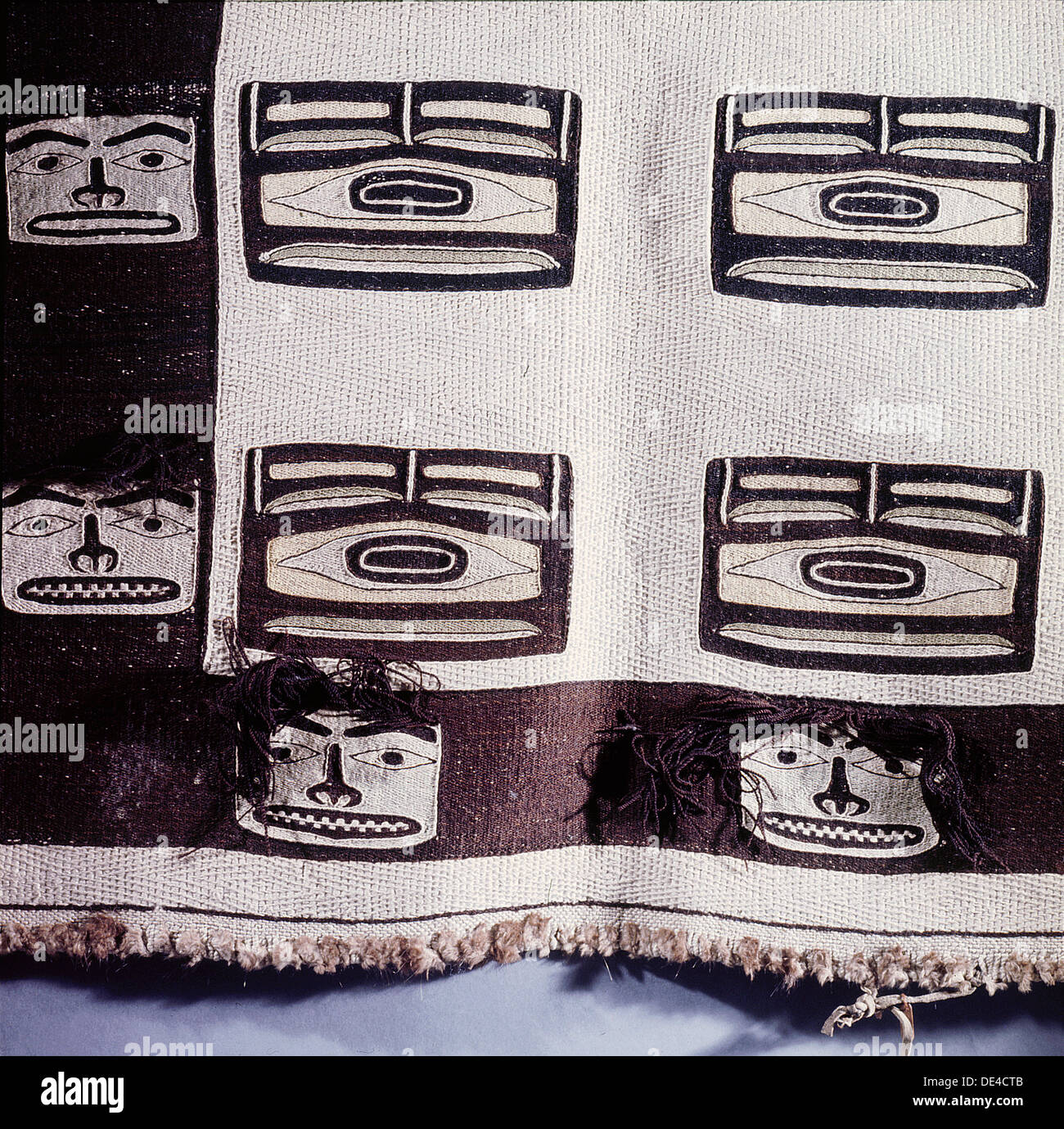 Chilkat weaving hi-res stock photography and images - Alamy