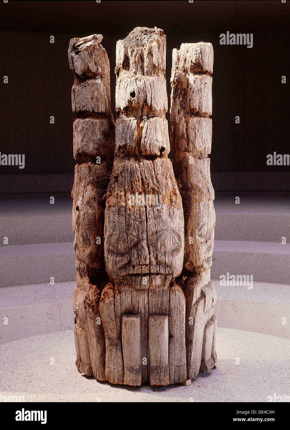 Section totem pole hi-res stock photography and images - Alamy