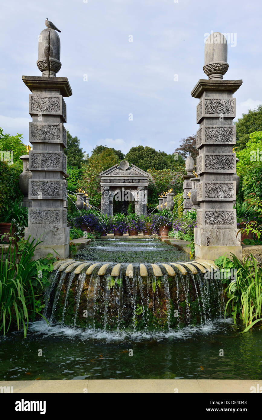 Water feature leading to Pagodas and Oberon of the Collector Earl’s ...