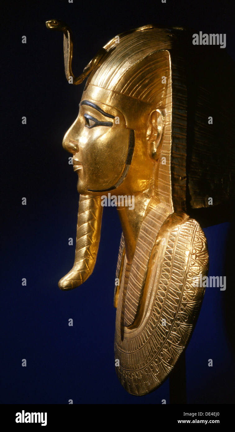 Burial object hi-res stock photography and images - Alamy