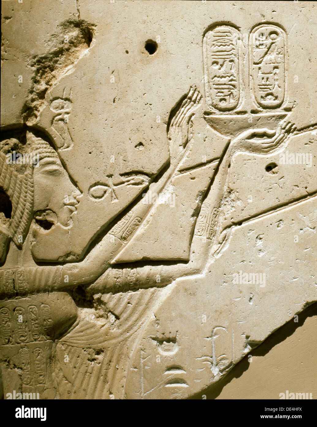 Nefertiti worshipping aten hi-res stock photography and images - Alamy