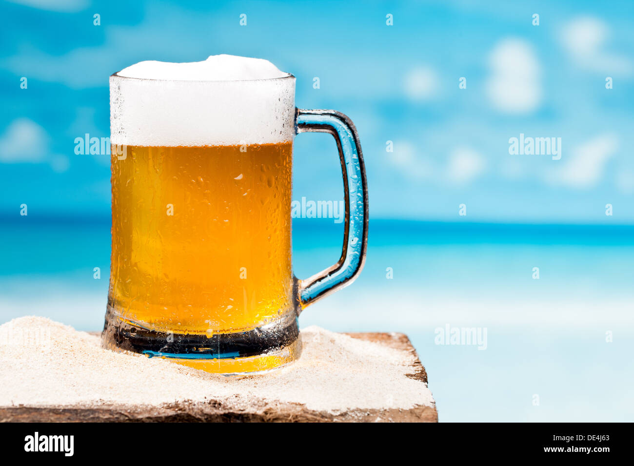 beer at beach Stock Photo - Alamy