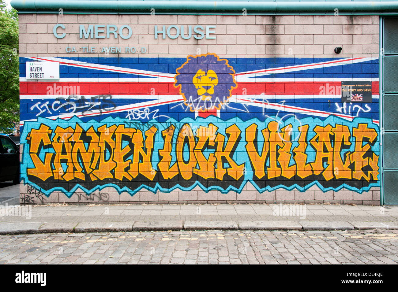 Camden Town, Camden Lock, street art Stock Photo - Alamy