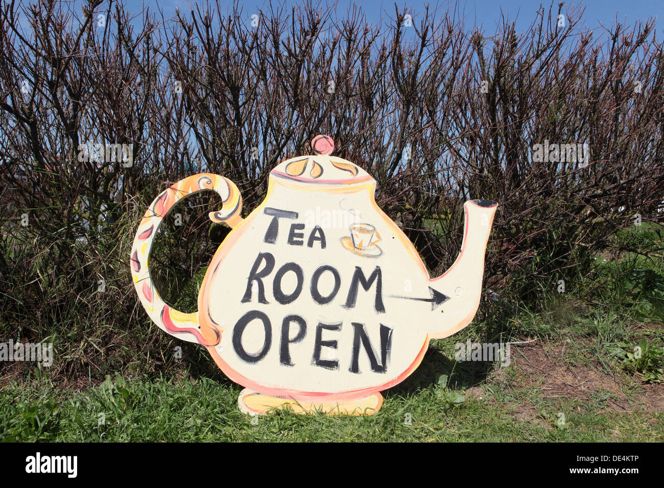 Tea room signage hi-res stock photography and images - Alamy