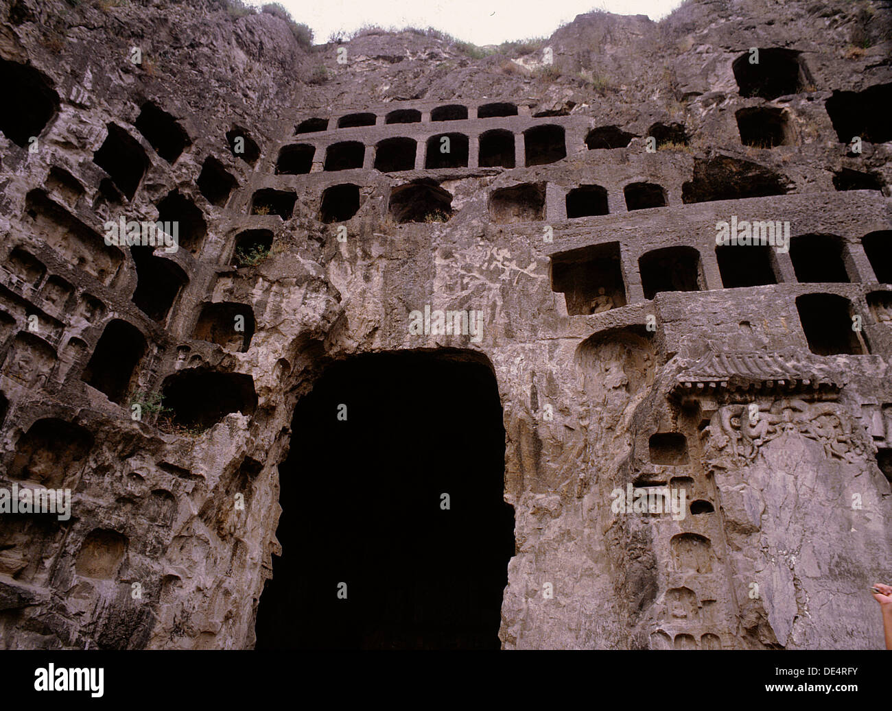 Longmen cave temple hi-res stock photography and images - Alamy