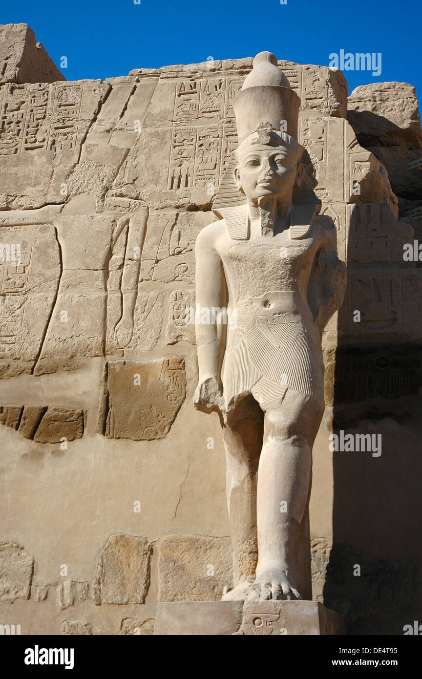 Ramses Iii Statue High Resolution Stock Photography and Images - Alamy