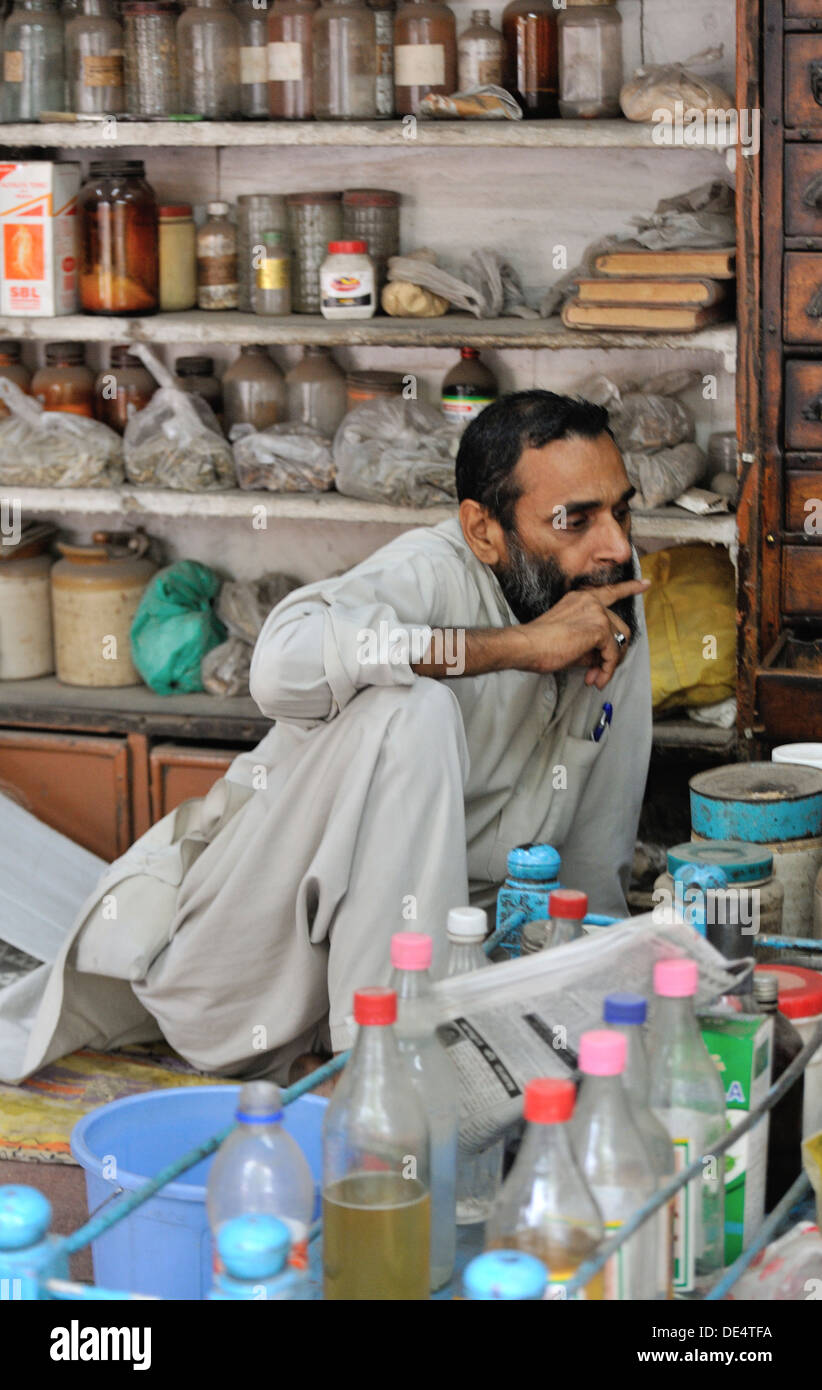 India pharmacy hi-res stock photography and images - Alamy