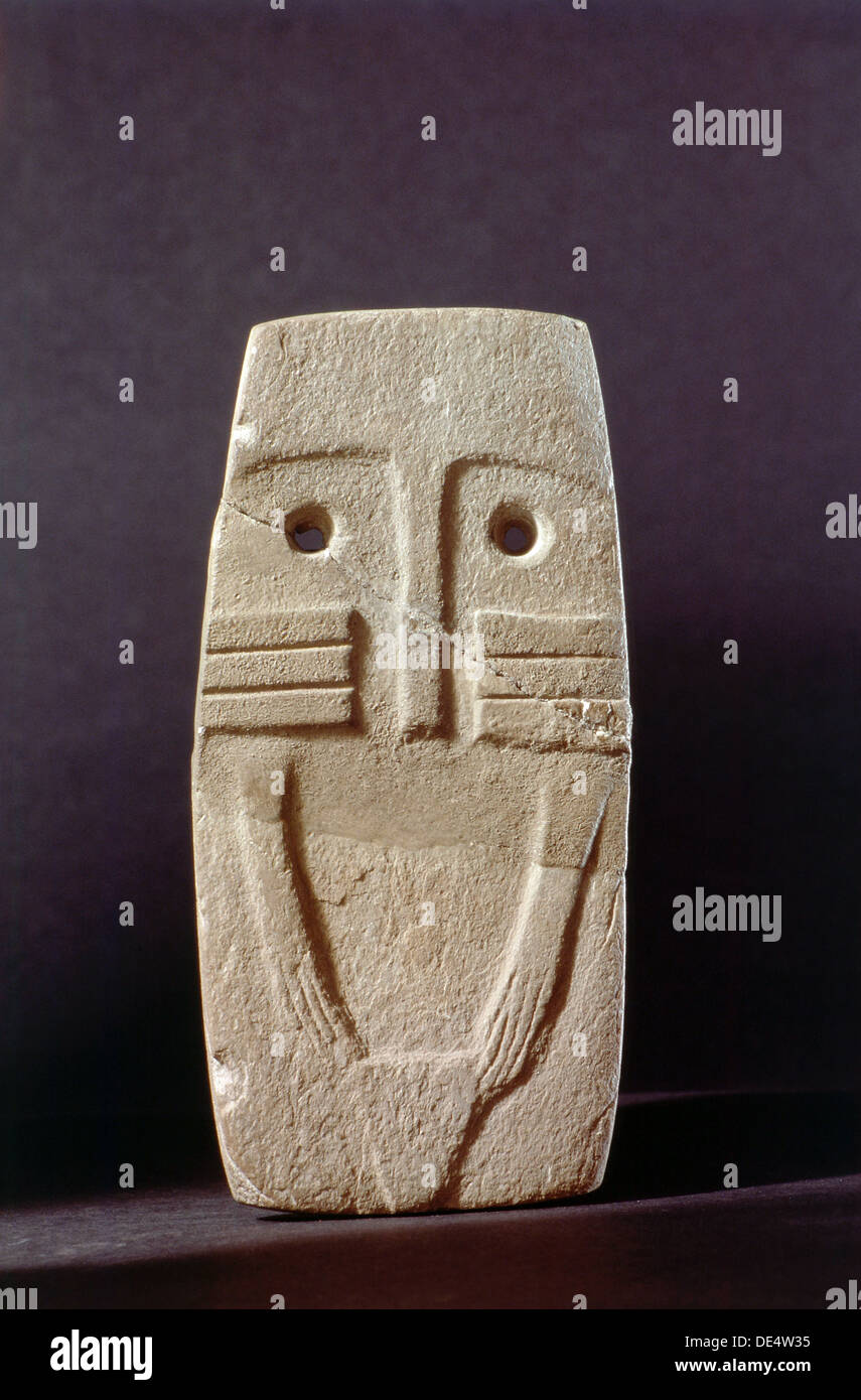 A mother figure idol, the so-called "eye idol Stock Photo - Alamy