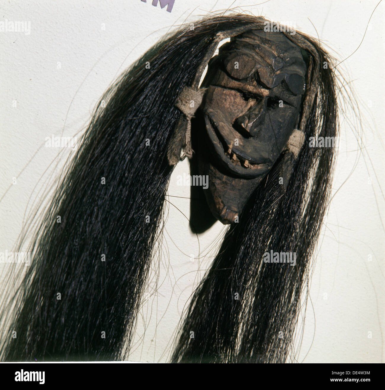 False face ceremony mask hi-res stock photography and images - Alamy