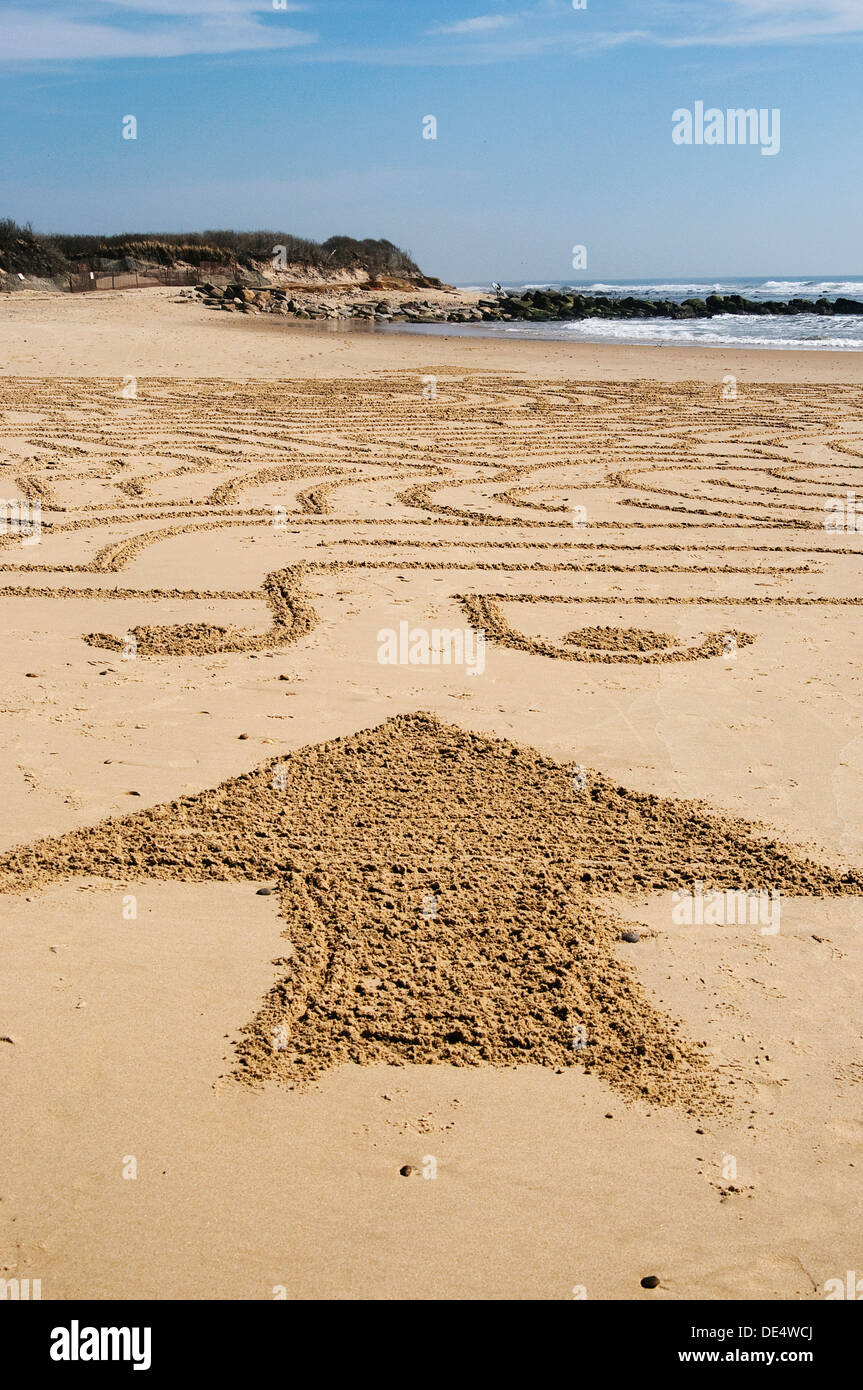 maze on ditch plains beach Stock Photo - Alamy